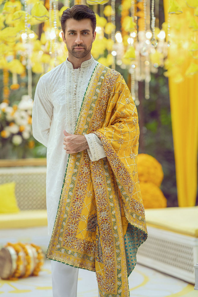 Essah Zardozi Shawl | Annus Abrar - Women's clothing Designer