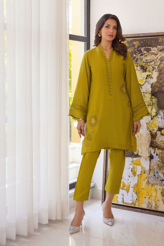 Ready to Deliver | Annus Abrar - Women's clothing Designer